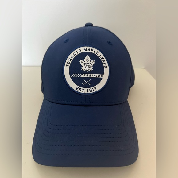 Fanatics | Accessories | Toronto Maple Leafs Hat | Poshmark